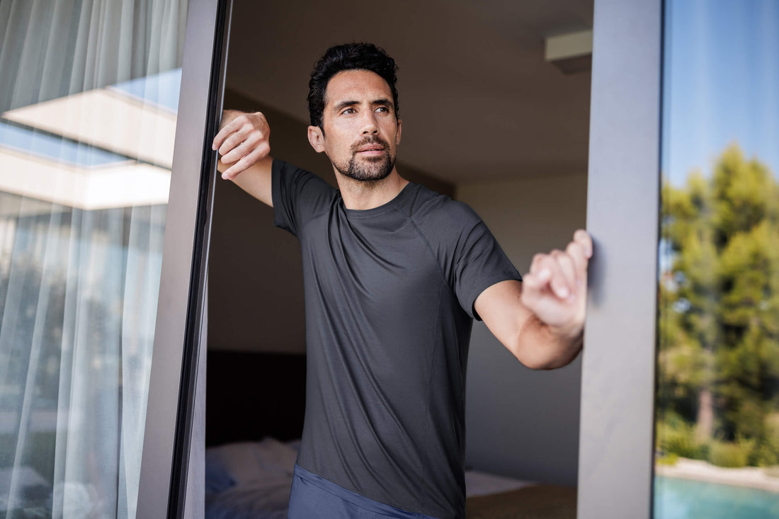 Cooling v-neck sleep t-shirt | DAGSMEJAN STAY COOL